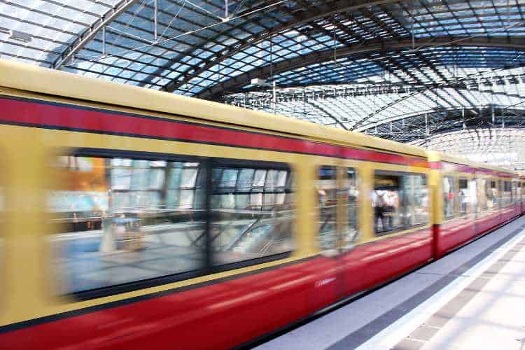 English vocabulary: Train travel